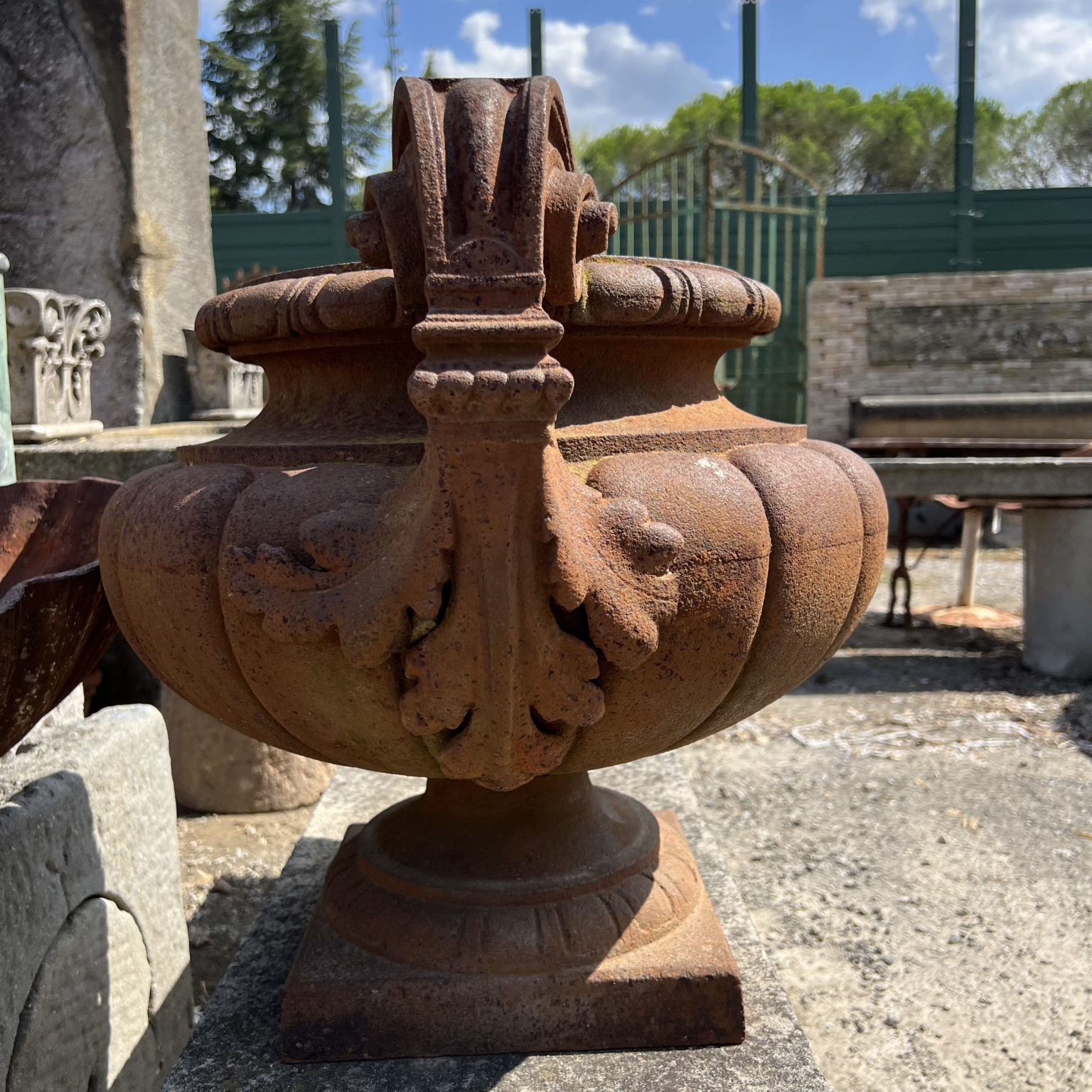 Coppia di vasi in ghisa - Brick and Stone | Materiali di recupero antichi